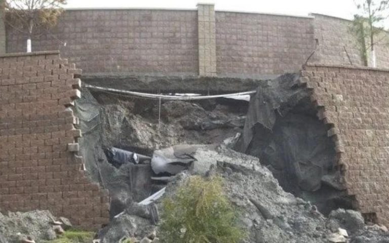 Why Retaining Walls Collapse? - Backyard Advisor